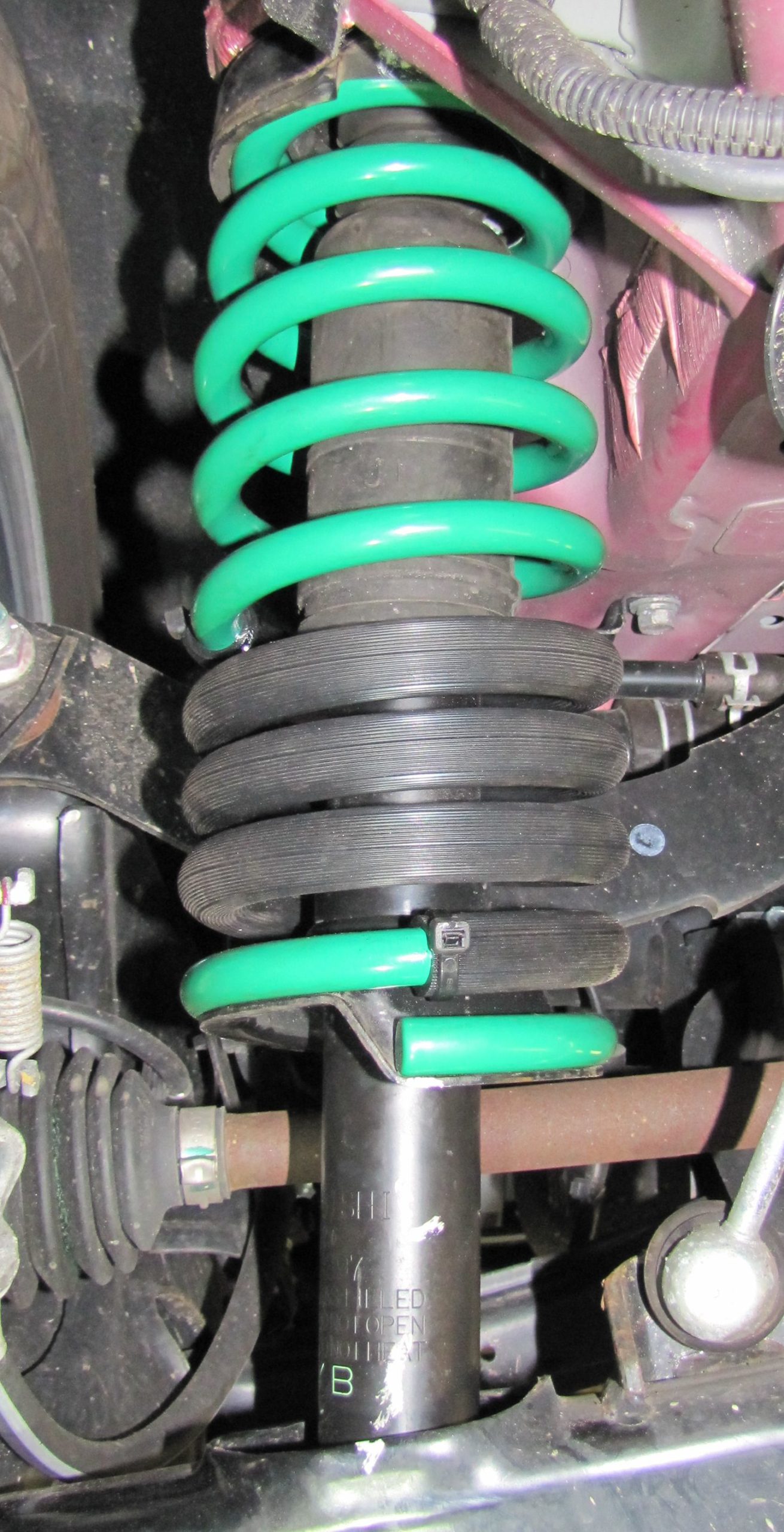 CARSUPPORT Ressorts renforcés AVANT ARRIERE & amortisseur KONI