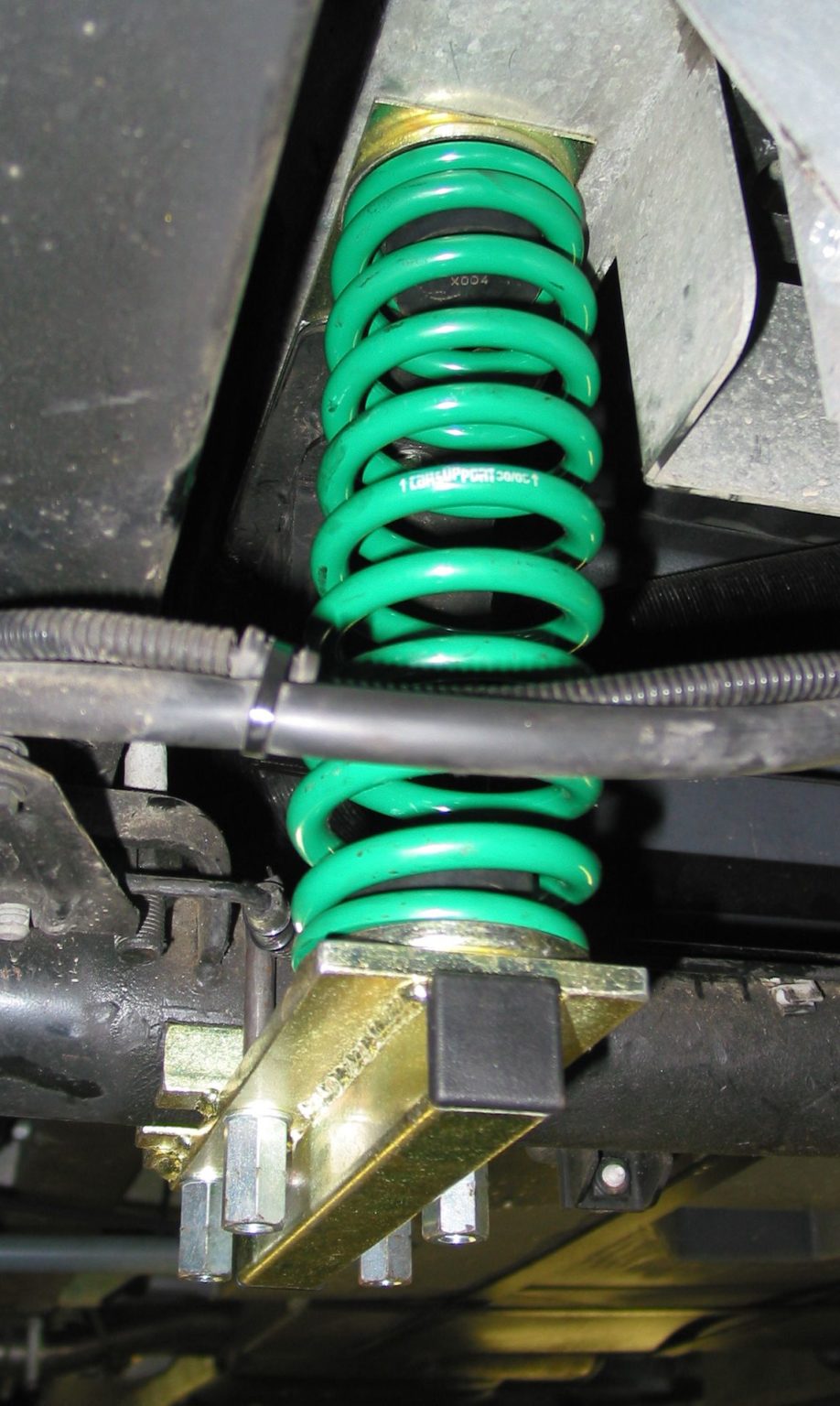 CARSUPPORT Ressorts renforcés AVANT ARRIERE & amortisseur KONI